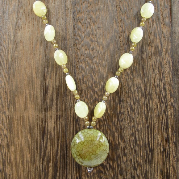 Jewelry | Vintage 17 Unique Yellow Green Stone Necklace | Poshmark